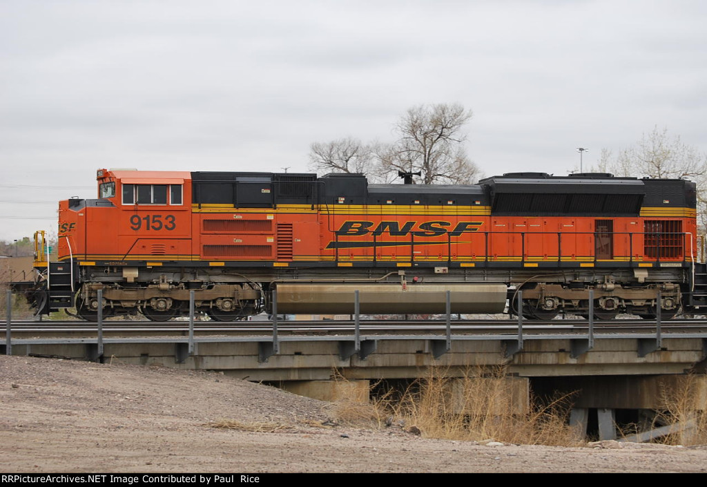 BNSF 9153